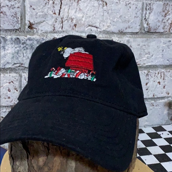 Forever 21 | Accessories | Peanuts Snoopy Christmas Presents Baseball ...